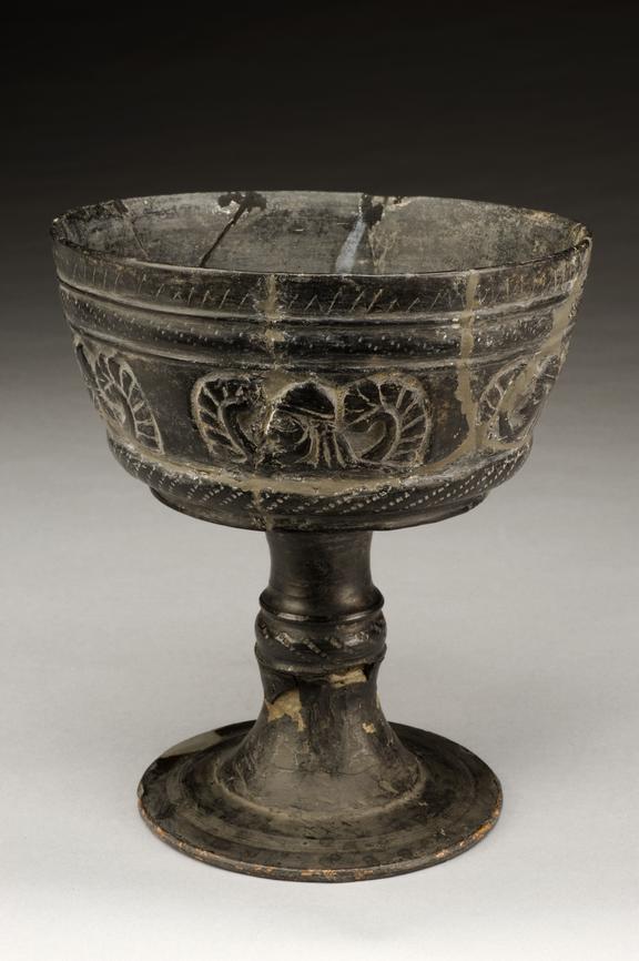 Large handle-less kantharos, Etruria (Italy), 600-550 BCE | Science ...