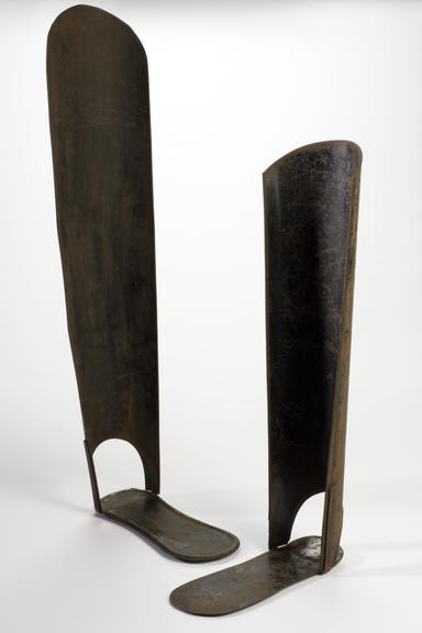 Metal leg splint, Europe, 1915-1918 | Science Museum Group Collection