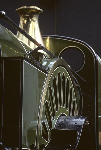 Great Northern Railway 4-2-2 locomotive Stirling Single | Science ...