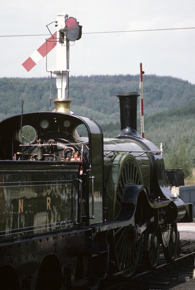 Great Northern Railway 4-2-2 locomotive Stirling Single | Science ...