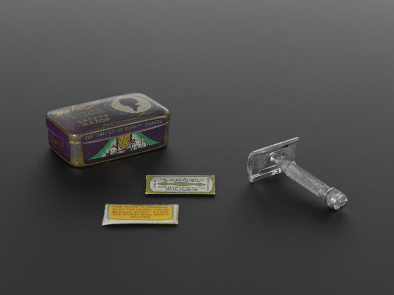 Lady's safety razor | Science Museum Group Collection