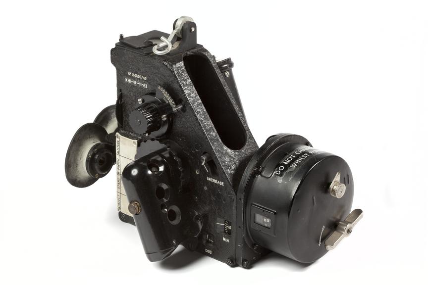 Bubble Sextant MK IX | Science Museum Group Collection