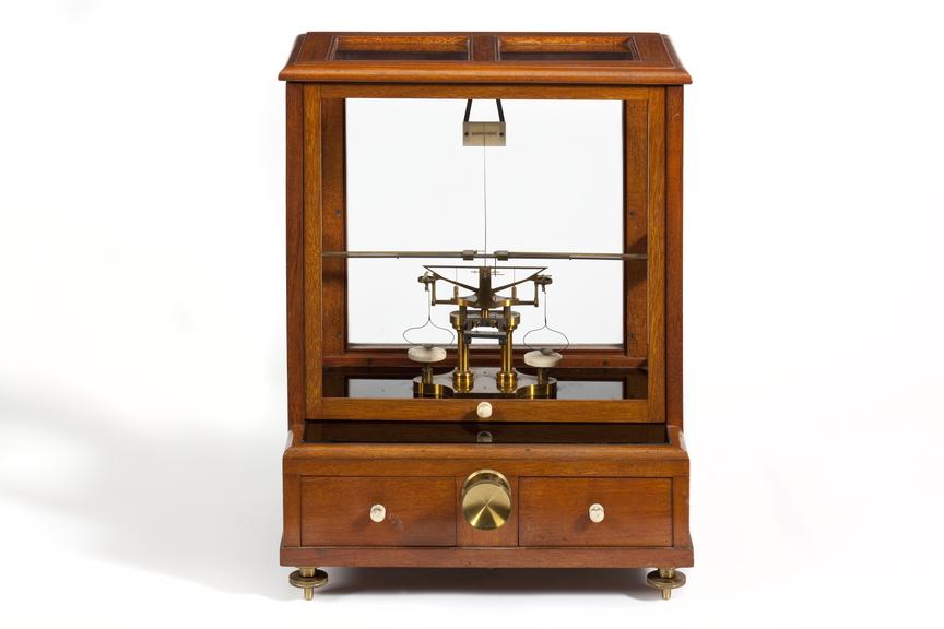 chemical balance | Science Museum Group Collection