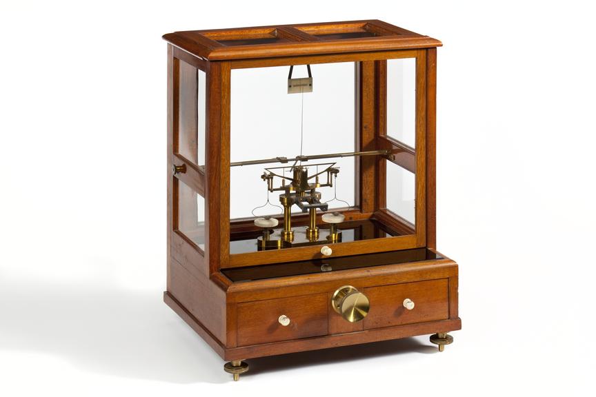 chemical balance | Science Museum Group Collection