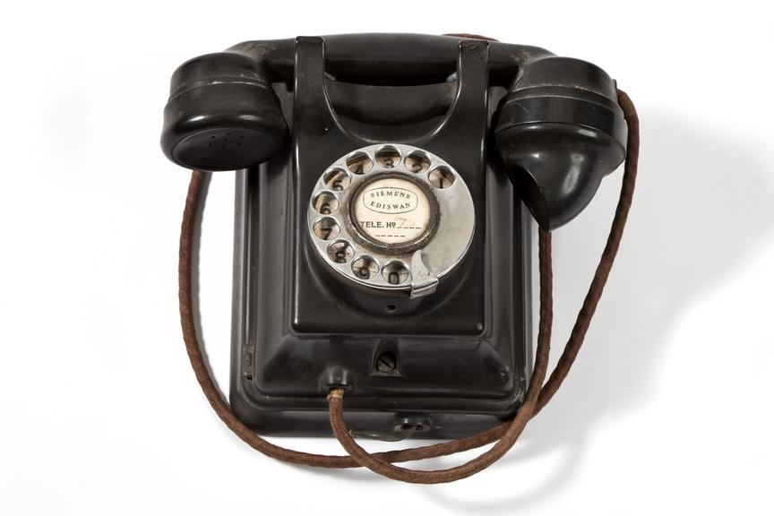 Siemens Ediswan Telephone | Science Museum Group Collection