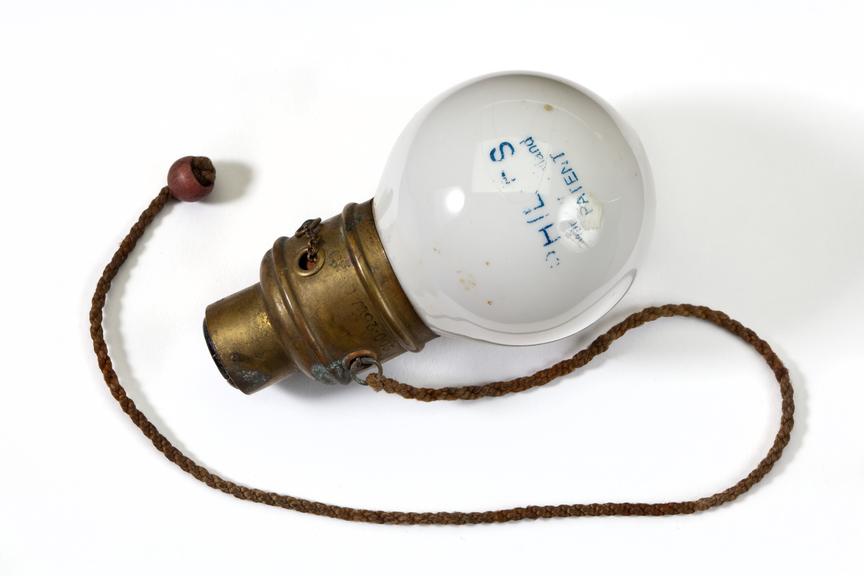 light bulb with pull toggle switch | Science Museum Group Collection