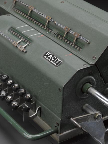 Facit model NLx manual calculating machine | Science Museum Group ...