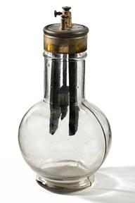 Electric wet cell (wet bulb battery) | Science Museum Group Collection