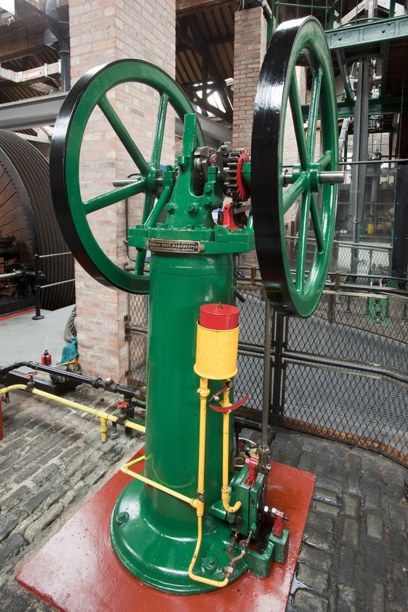Crossley Brothers Atmospheric Gas Engine | Science Museum Group Collection