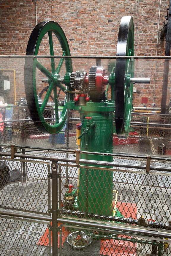 Crossley Brothers Atmospheric Gas Engine | Science Museum Group Collection