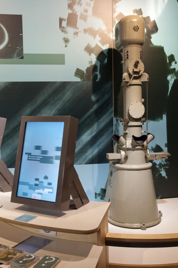 EM2/1 electron microscope | Science Museum Group Collection