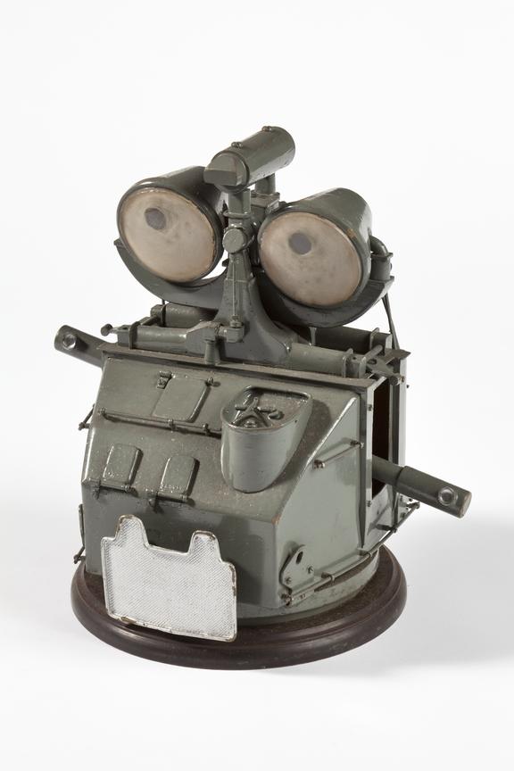 Model Searchlight | Science Museum Group Collection