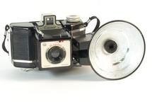 Coronet Rapier Camera with Coro-Flash Gun | Science Museum Group Collection