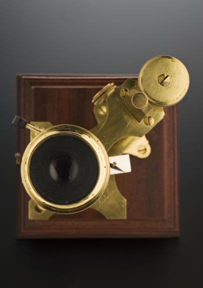Cuff-type compound microscope | Science Museum Group Collection