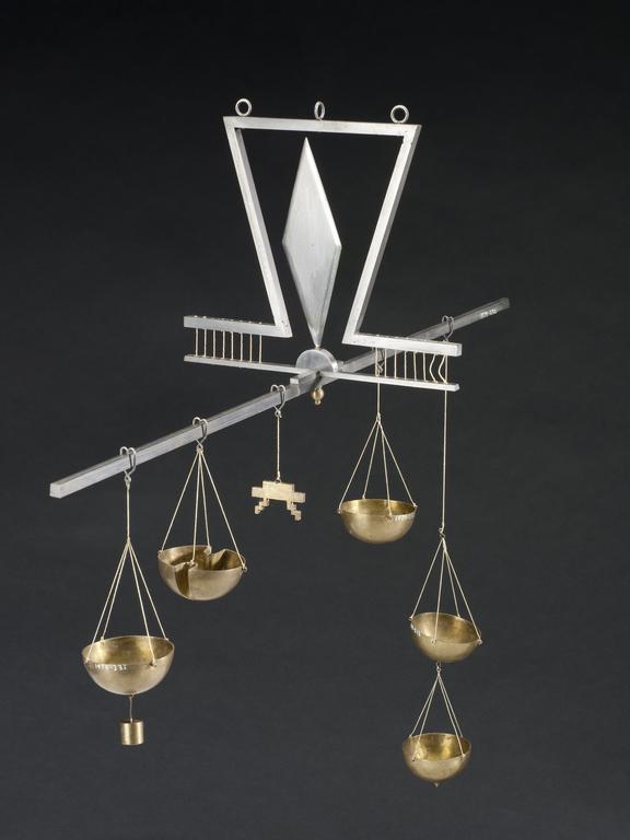 Reconstruction of the "comprehensive balance" of al Khazini described ...