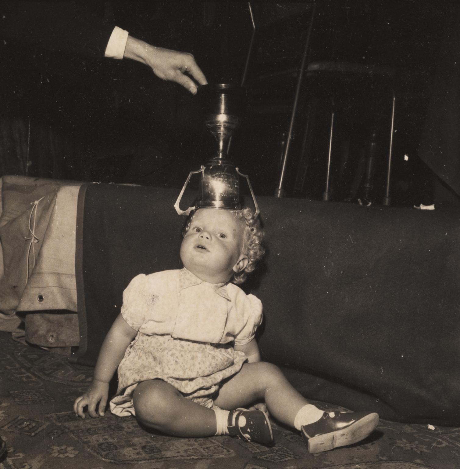 Trafalgar Square Baby Show's Baby of the Year with his cup | Science ...