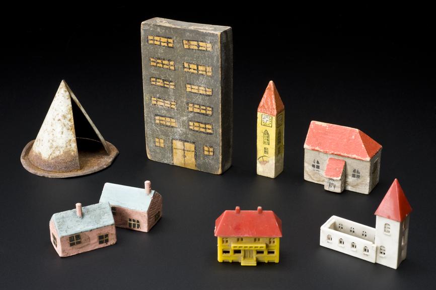 Toys used for Lowenfeld's 'World Technique' therapy | Science Museum ...
