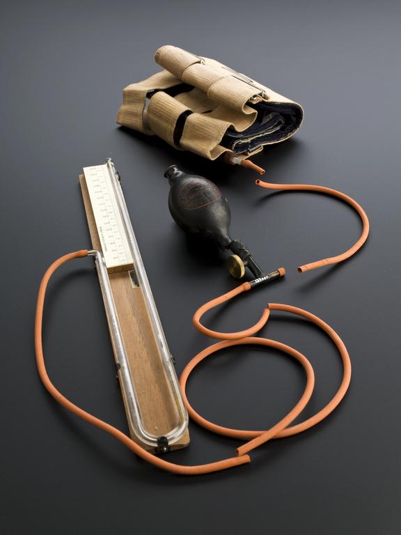 Riva-Rocci-type sphygmomanomter | Science Museum Group Collection