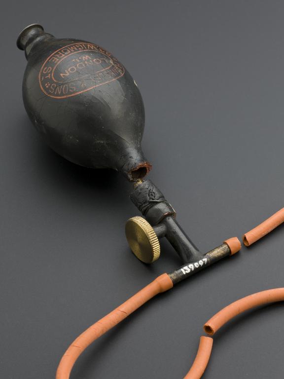 Riva-Rocci-type sphygmomanomter | Science Museum Group Collection