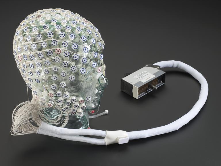 Geodesic dEEG sensor net | Science Museum Group Collection