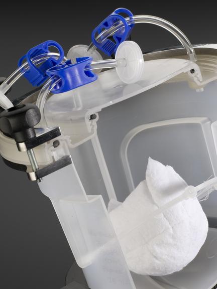 Bioreactor and scaffold for tissue-engineered bladder | Science Museum ...