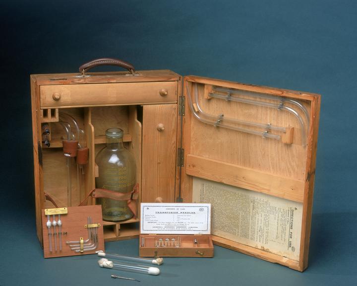 Blood transfusion apparatus believed to be designed by Oswald Hope ...