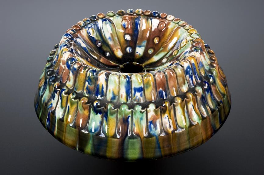 Multicoloured spittoon, Europe, 1701-1900 | Science Museum Group Collection