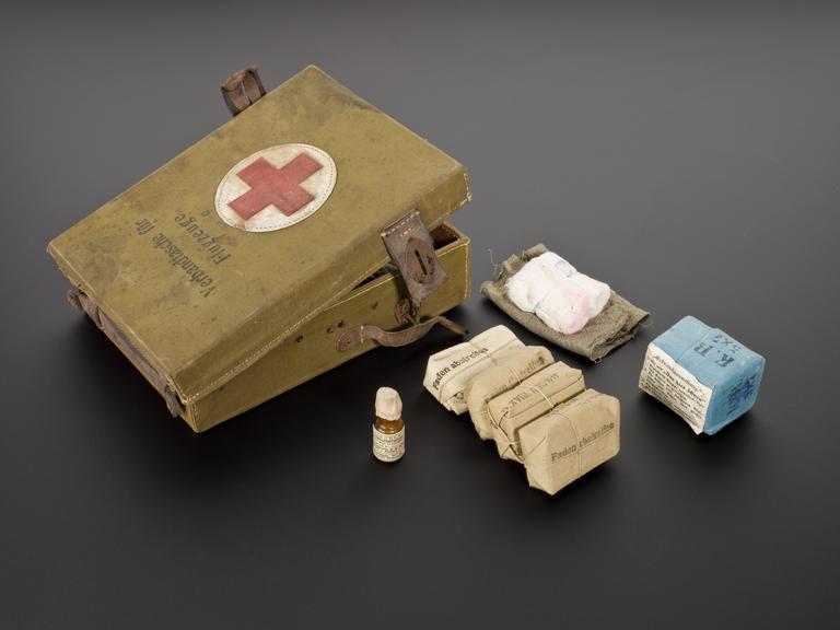 First aid kit used by German Air Force | Science Museum Group Collection