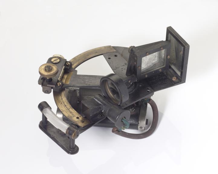Brass framed sextant fitted with artificial horizon. | Science Museum ...