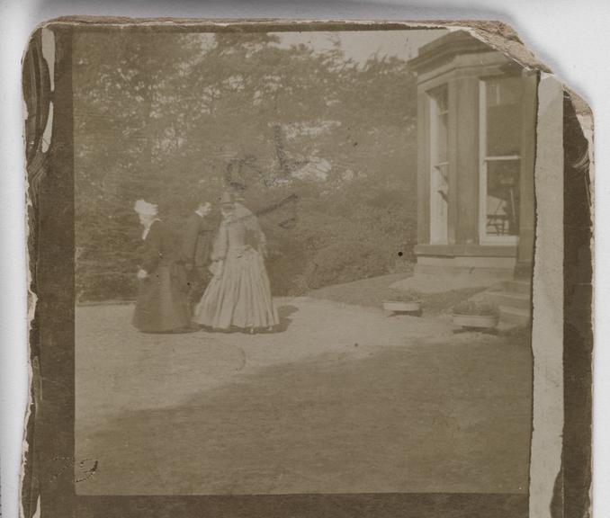 Two frames from 'Roundhay Garden Scene' | Science Museum Group Collection