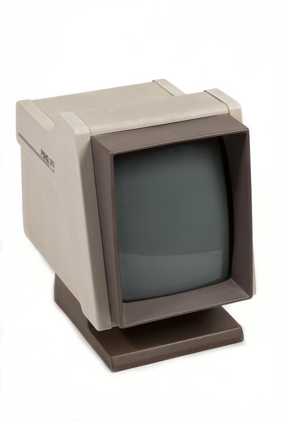 ICL Perq 1a computer with accessories | Science Museum Group Collection