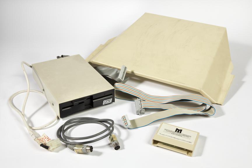 BBC Master Series microcomputer with educational software and books ...