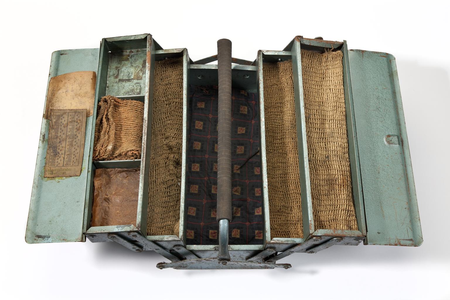 Toolbox owned by Bob Watkins | Science Museum Group Collection
