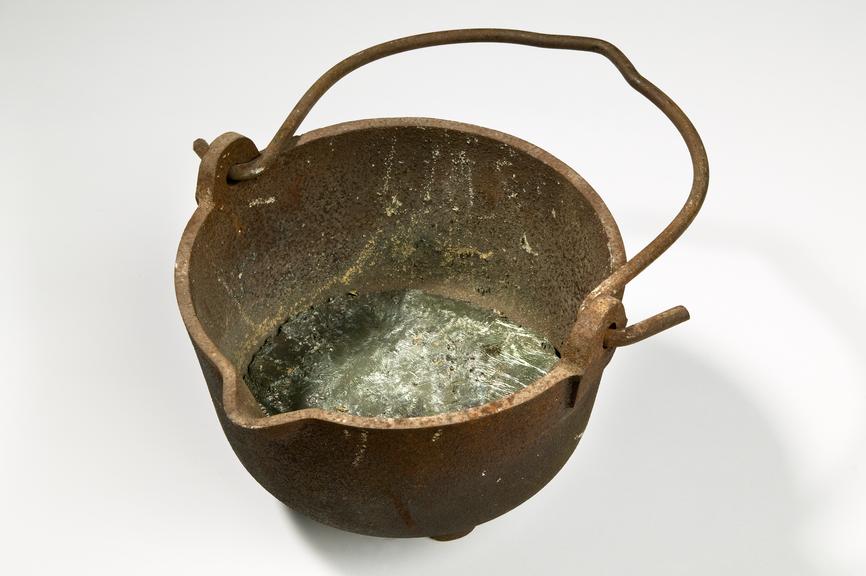 Plumber's 'metal pot' or cauldron | Science Museum Group Collection