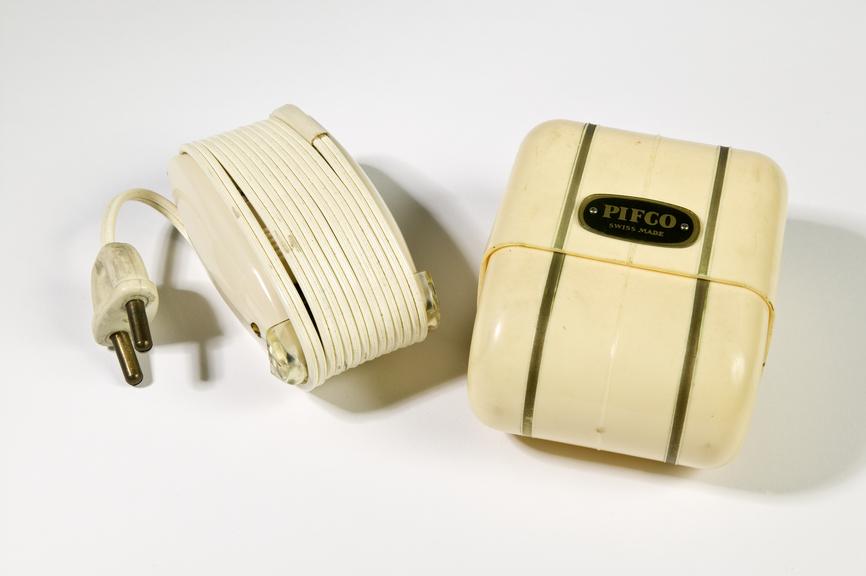 Pifco electric shaver | Science Museum Group Collection