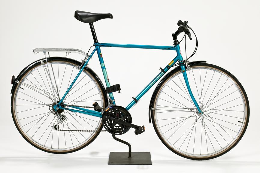 Town Hybrid Bicycle | Science Museum Group Collection
