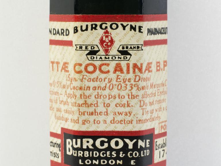 Glass bottle of cocaine eye drops | Science Museum Group Collection