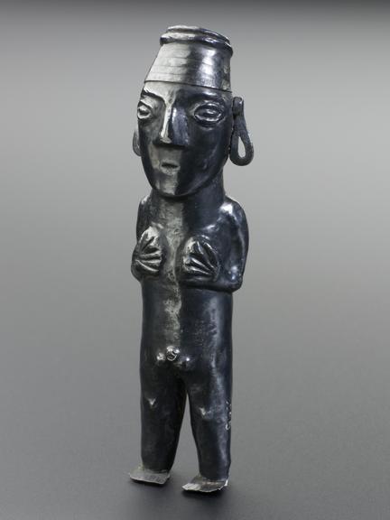 Silver male deity statue, Peruvian. | Science Museum Group Collection