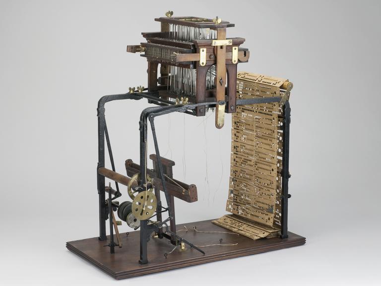 Model of a Jacquard loom, with shuttle and components | Science Museum Group Collection