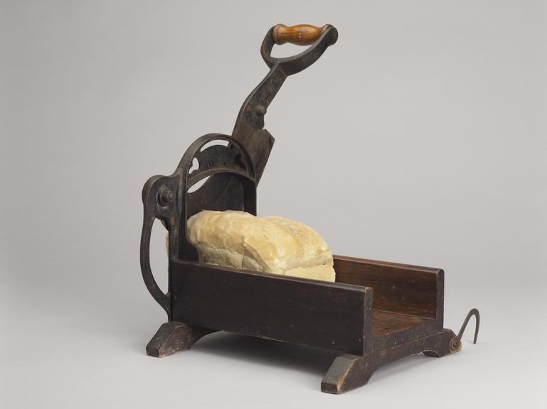 Raadvad' hand-operated bread slicer, 1880-1900. | Science Museum Group ...