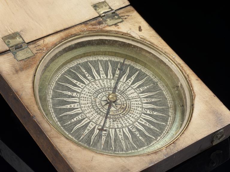 Magnetic compass by John Worgan, 1696 | Science Museum Group Collection