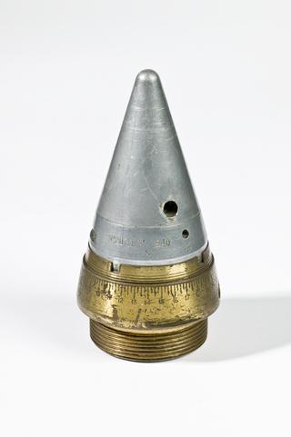 Model 207.IFL shell fuse nosecap | Science Museum Group Collection