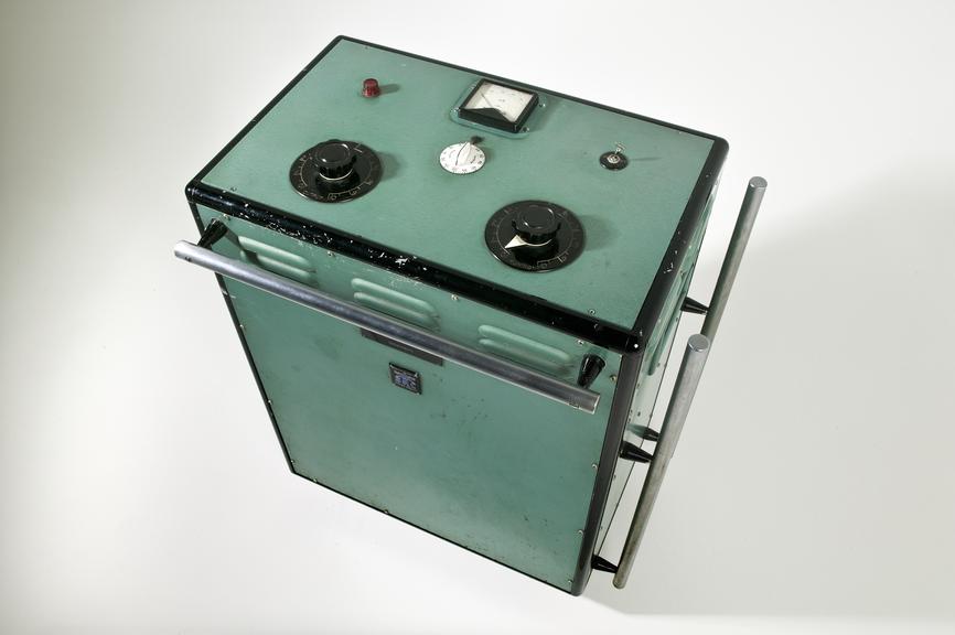 Short-wave Diathermy Machine with Accessories | Science Museum Group ...