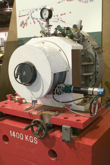 Items from the decommissioned Synchrotron Radiation Source (SRS ...