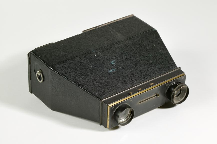 Twin-Lens Reflex Camera | Science Museum Group Collection