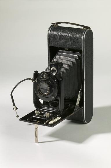 "Cocarette" Folding Camera | Science Museum Group Collection