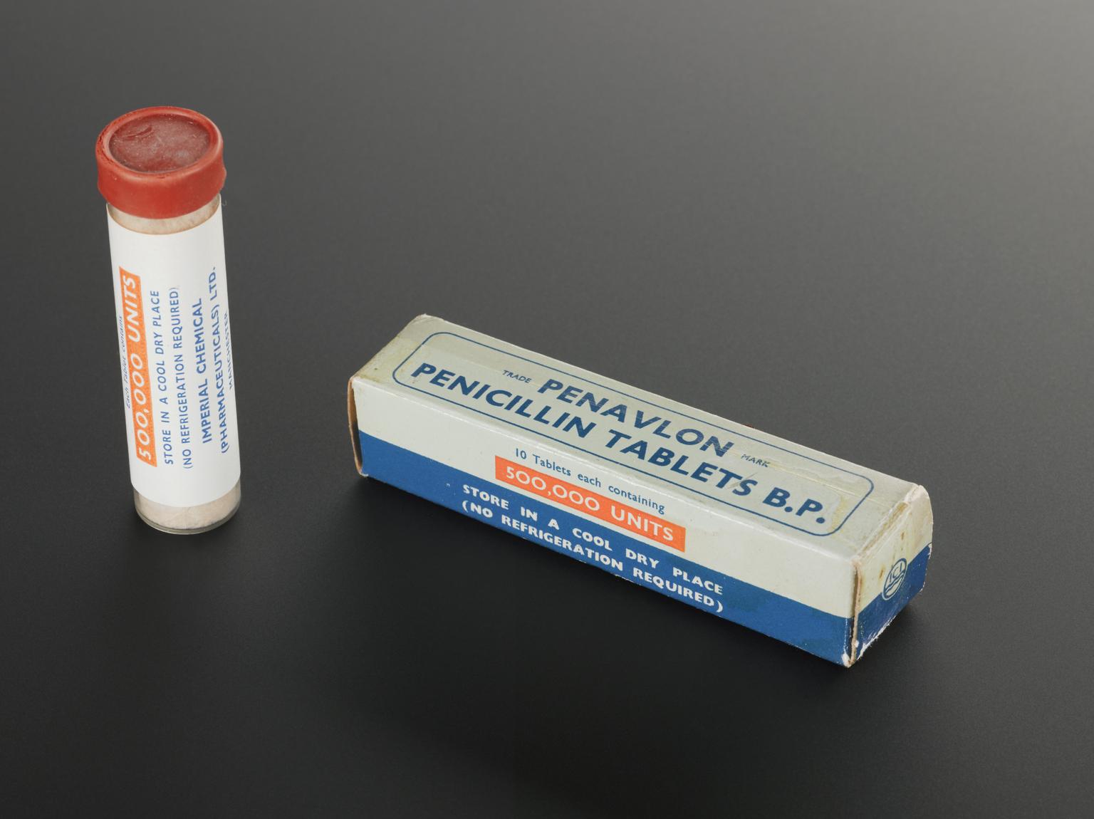 Phial of Penavlon penicillin tablets | Science Museum Group Collection