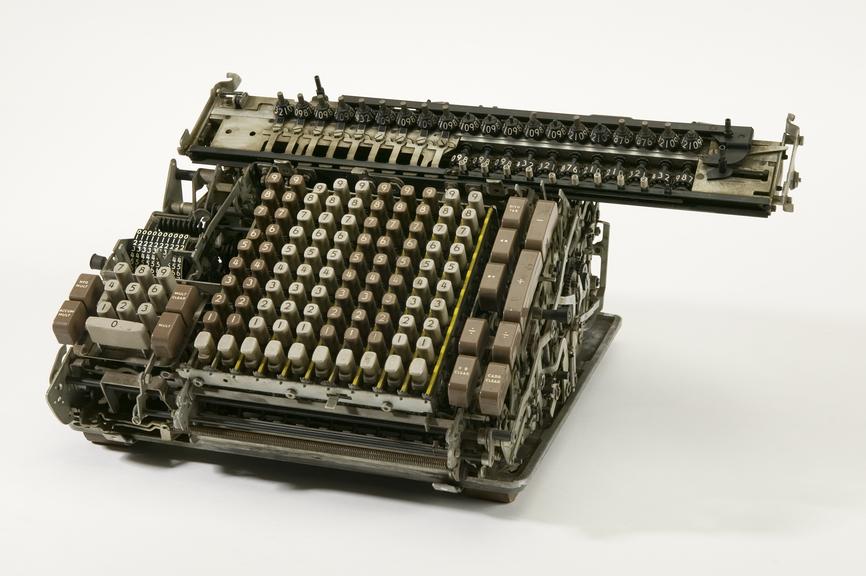 Key-driven mechanical calculator | Science Museum Group Collection
