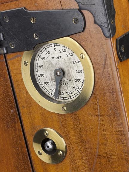 Prestwich Model 5 cine camera used by Herbert Ponting | Science Museum ...