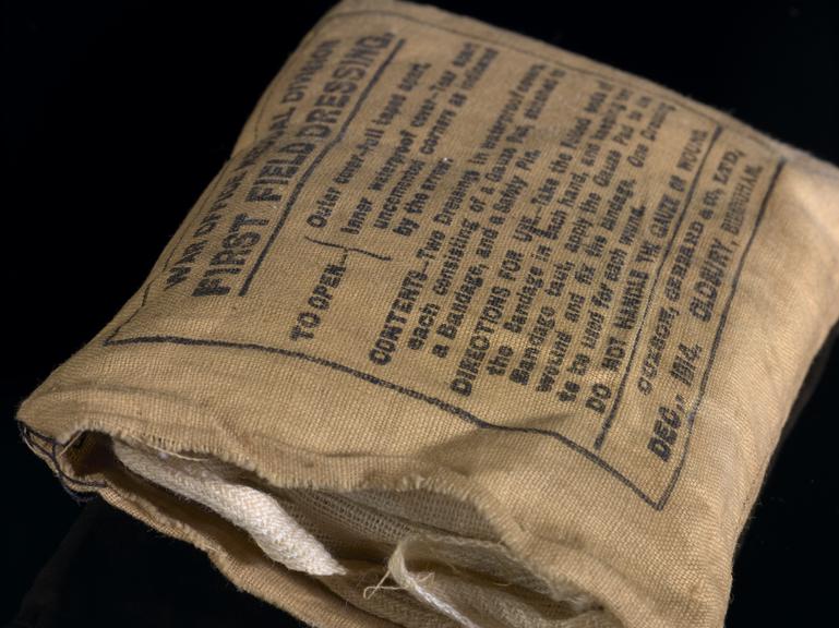 First World War first field dressing | Science Museum Group Collection